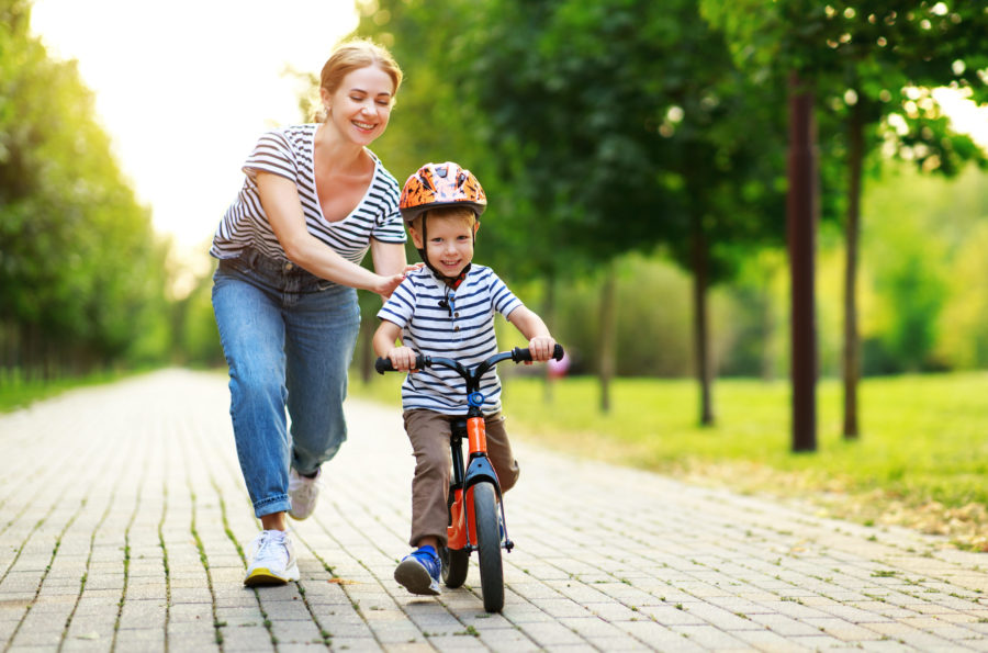 How and When to Teach Your Child to Ride a Bike - Giggle Magazine